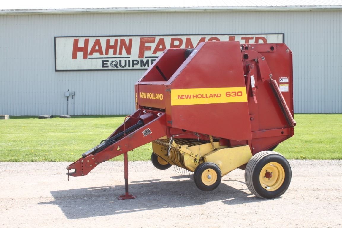 New Holland 630, 4x4 round baler, electric tie, control box