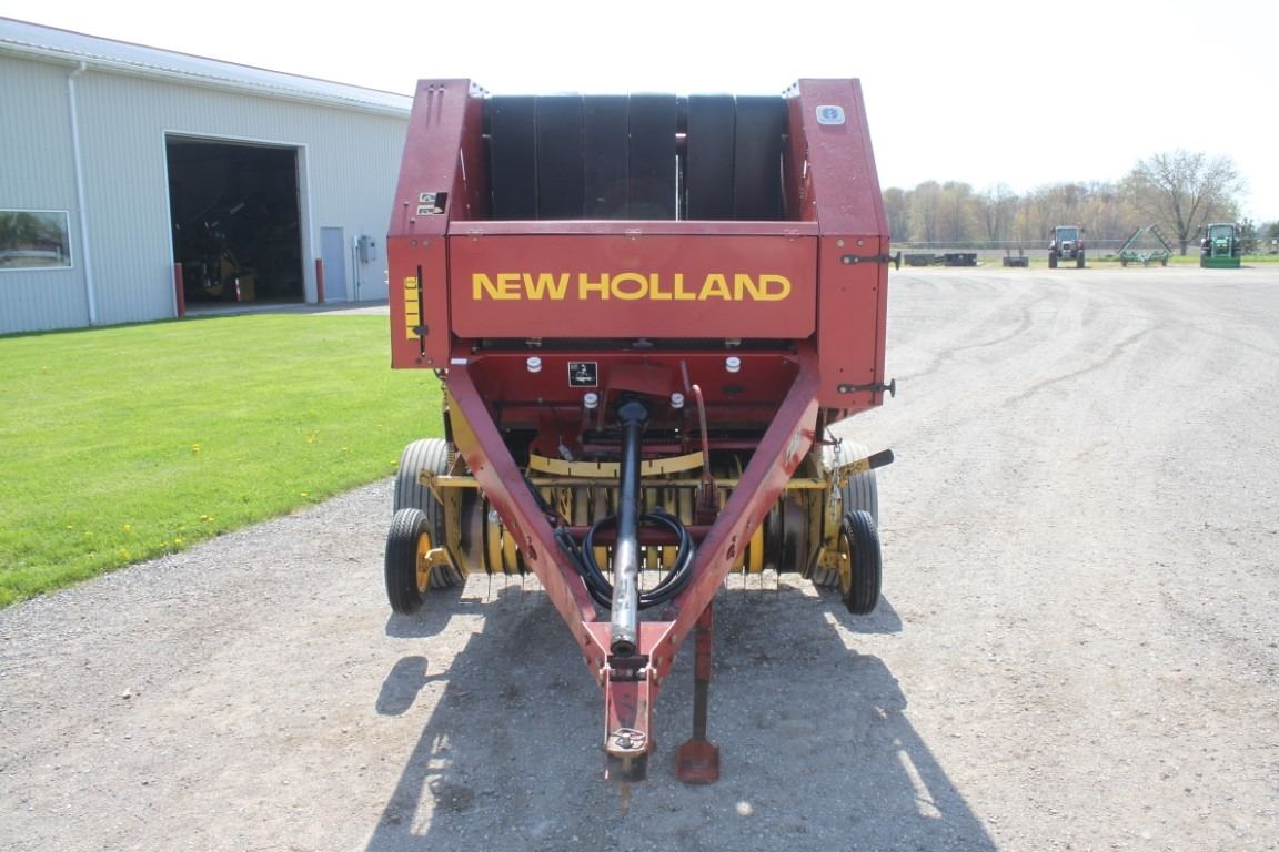 New Holland 630, 4x4 round baler, electric tie, control box