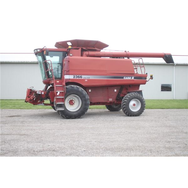 Case/Int 2366 4wd combine, rock trap chopper, reversable hydraulic ...