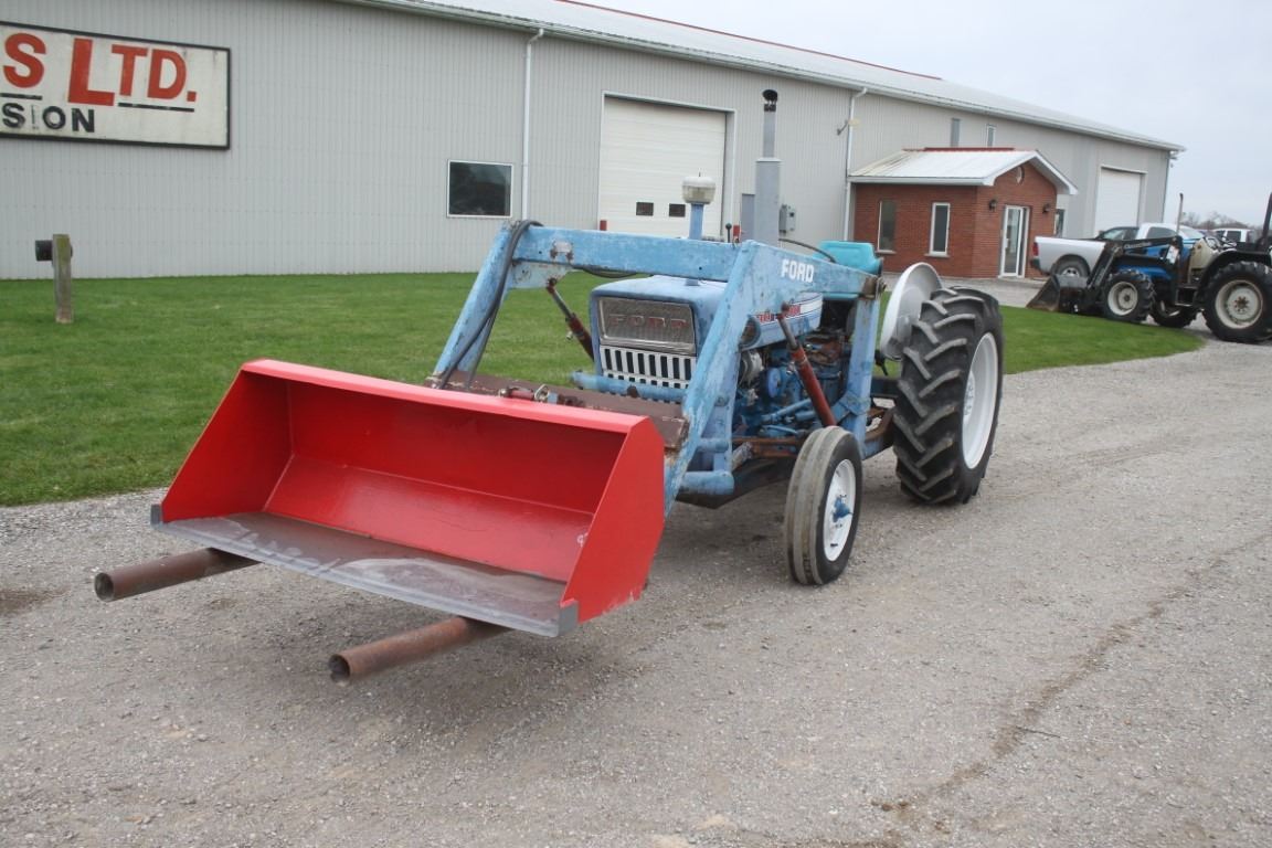 Ford 3000 2wd tractor, diesel, power steering, 13.6-28, Ford loader ...