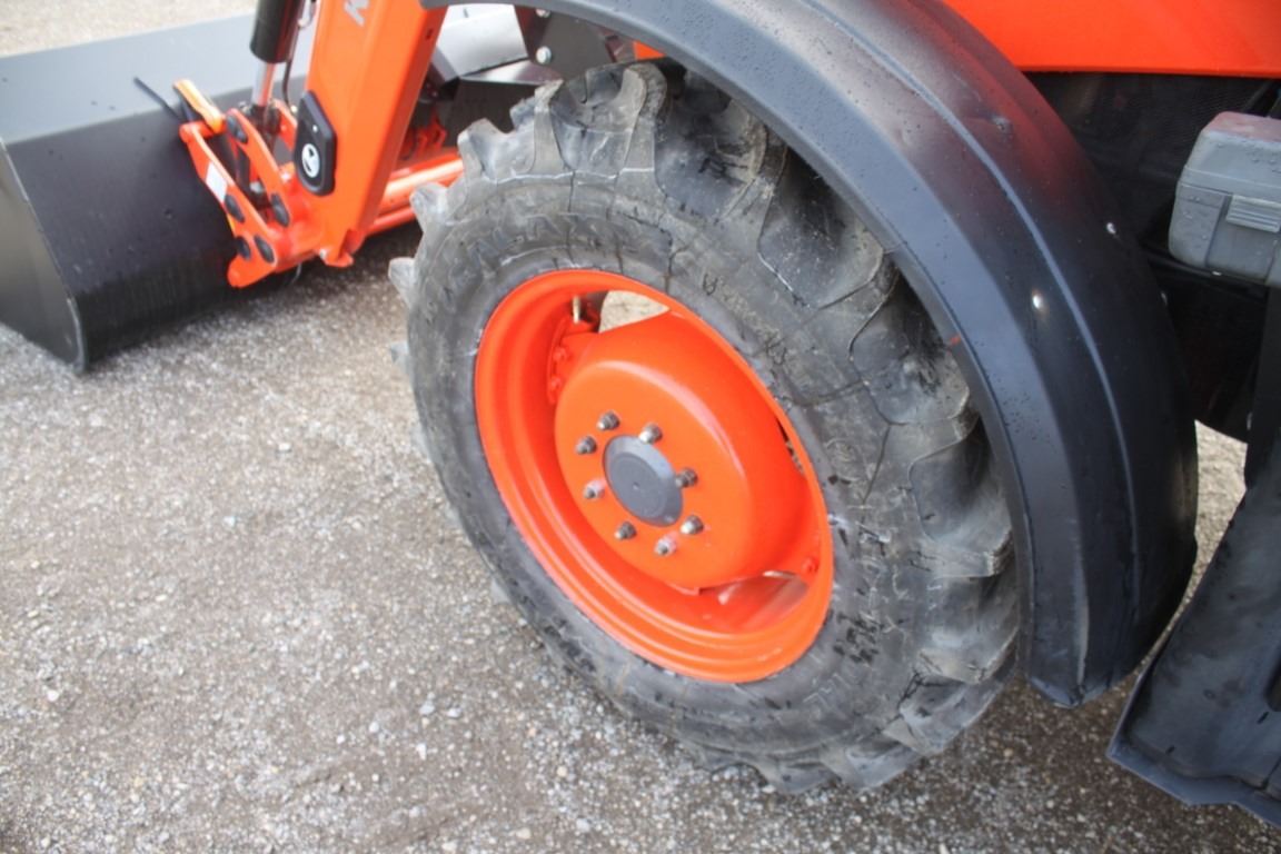 2016 Kubota M6-101 4wd tractor, cab, air, Kubota M47 SL loader