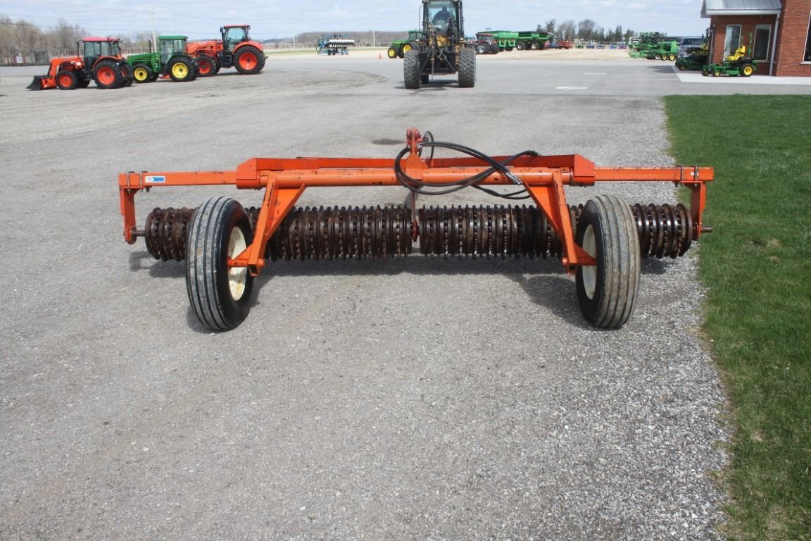 Turnco 12' hydraulic lift sprocket packer