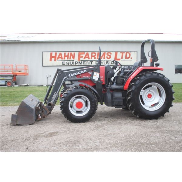 McCormick CX100 4wd tractor, rops, shuttle, loader,