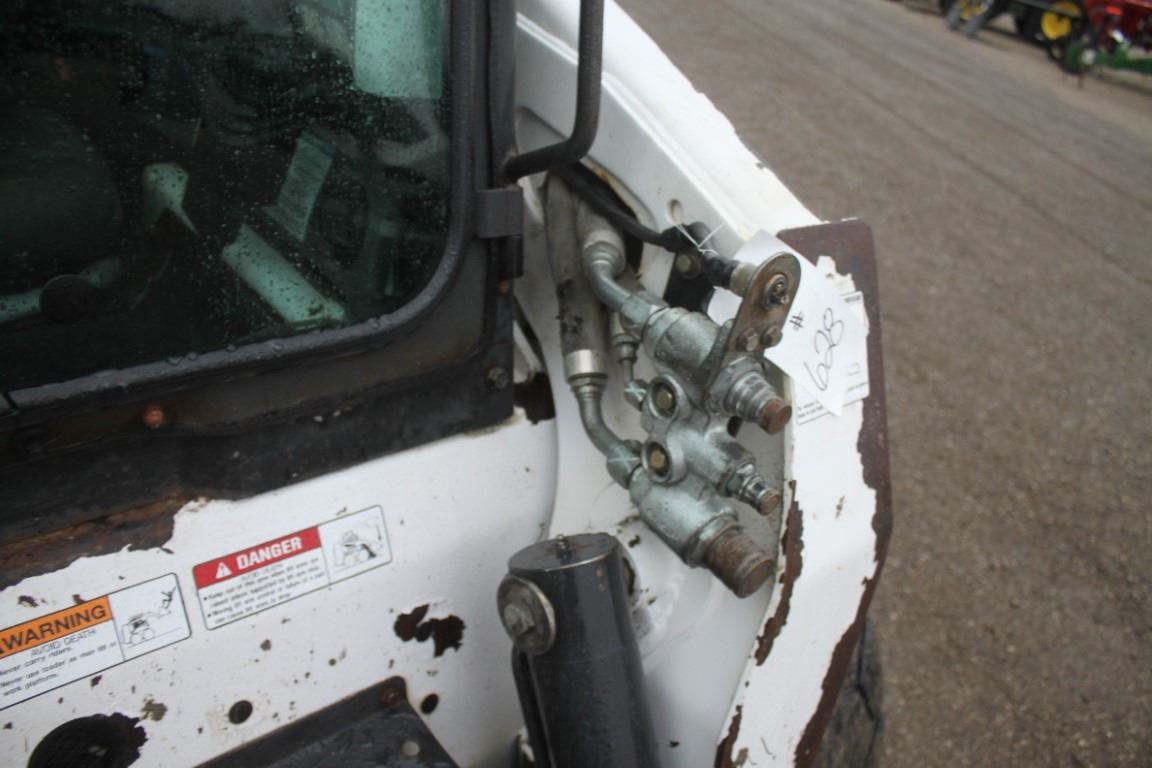 Bobcat S250 skidsteer, cab, air, 2 speed, ACS controls, hydraulic QT 72 ...