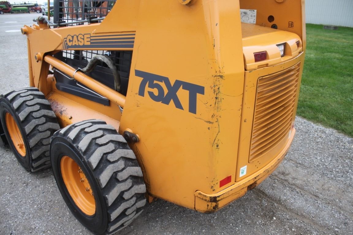 Case 75XT skidsteer, rops, 12x16.5, 72" bucket, hand controls, aux hydraulics, 3546 hours, well main