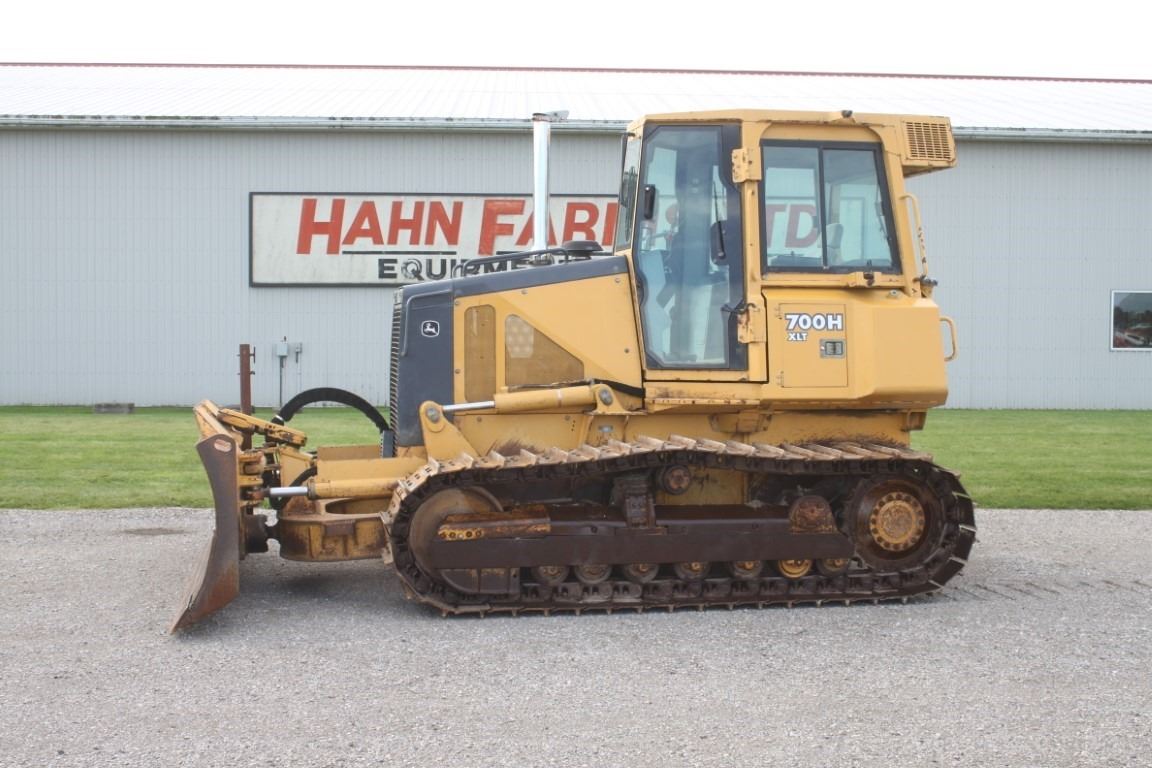 JD 700H XLT Dozer, cab, air, 10' 6-way blade, Hystat, 22" wide tracks ...