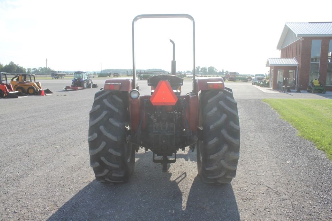 Case/Int 685 2wd tractor, rops, 8speed, 18.4x30, 1 remote, 4338 hours ...