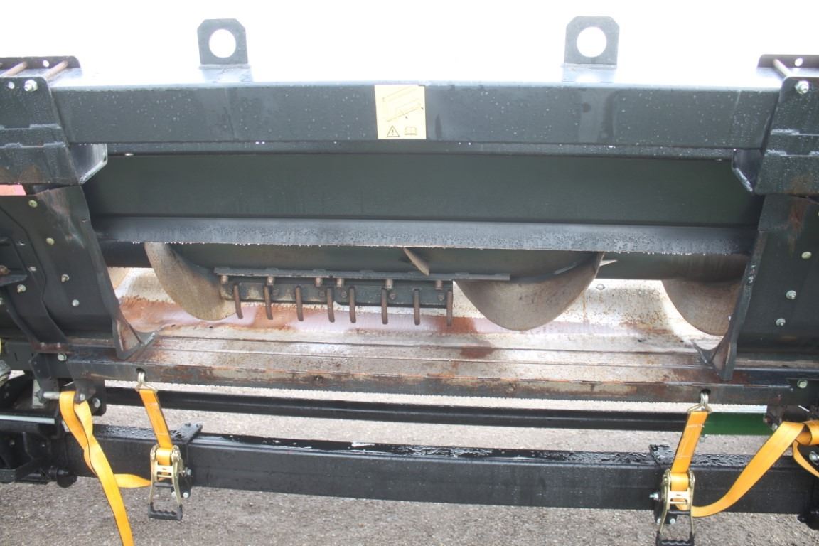 Gerringhoff RD830 8 row corn head, Rotodisc chopping, CIH Flagship hook ...