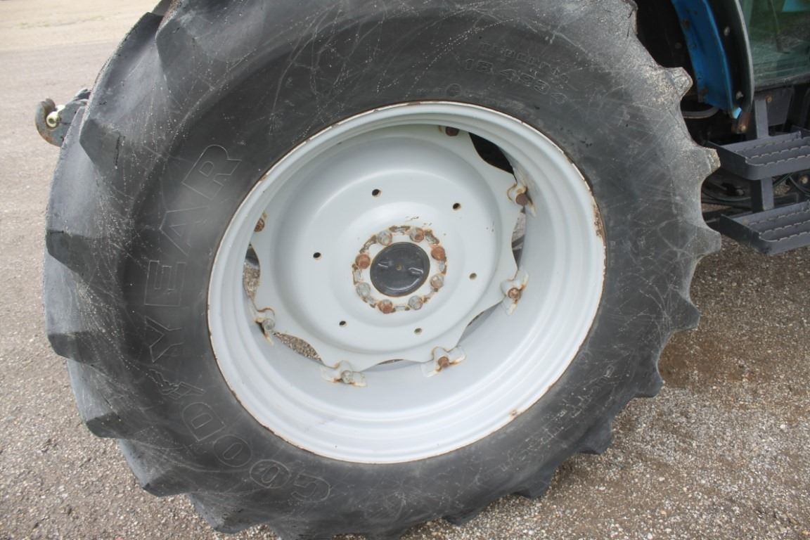 Landini Vision 100 4wd tractor, cab, air, hydraulic shuttle with ...