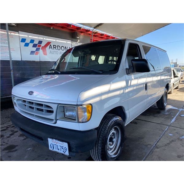 2002 FORD E-SERIES WAGON