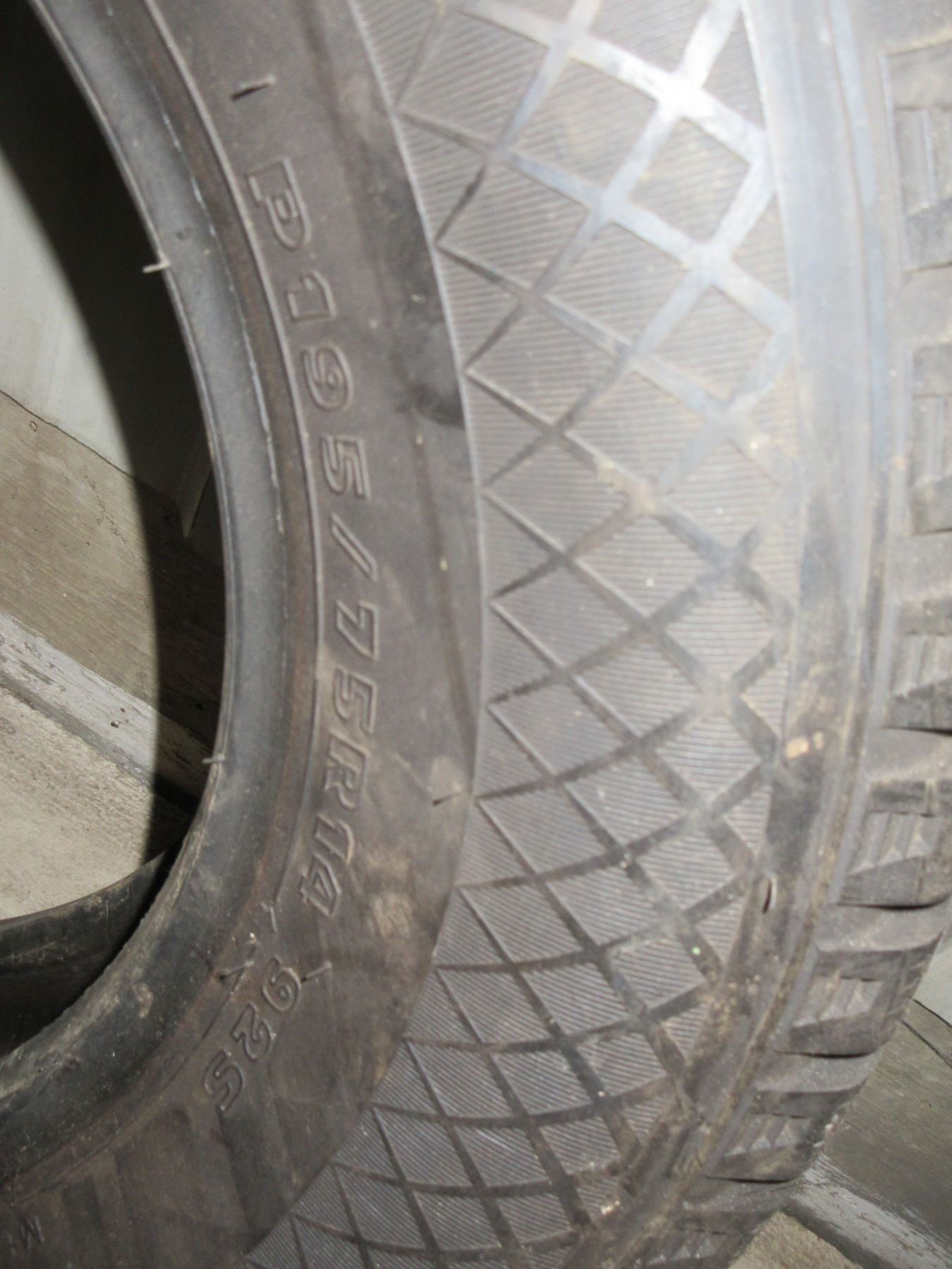 P195/75/R14 TIRE