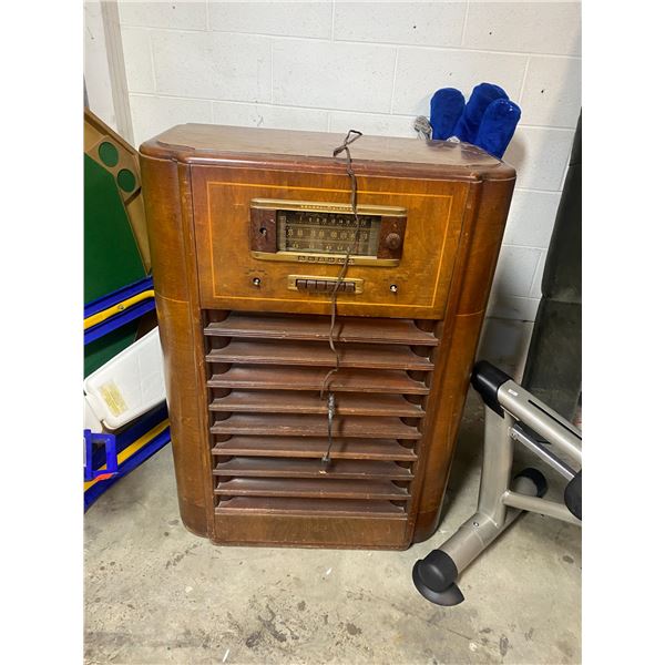 Antique radio
