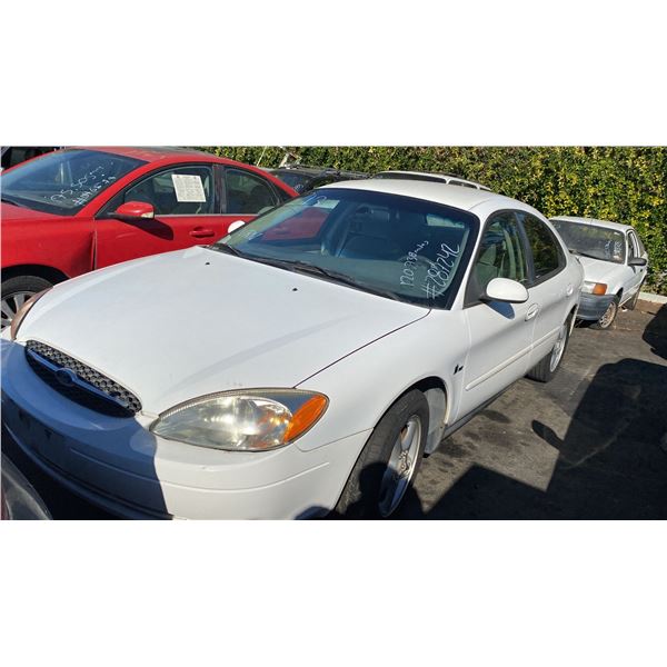 2000 Ford Taurus SE