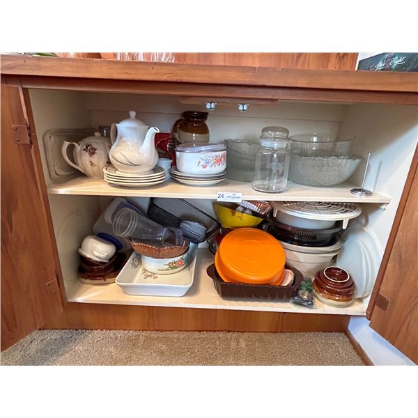 Assortment Of Kitchen Goods - Beck Auctions Inc.