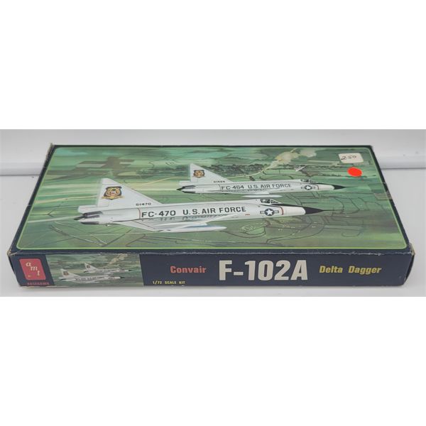 AMT Hasegawa Convair F-102A Delta Dagger Model Kit 1/72 Scale