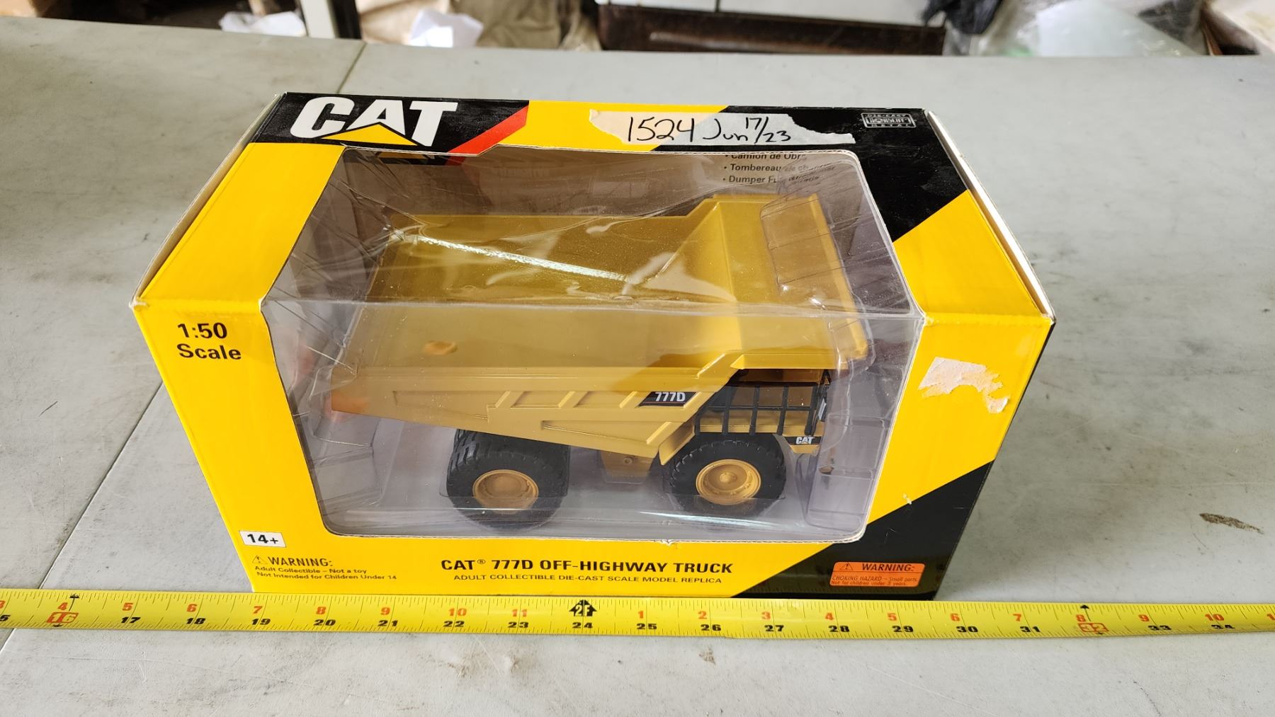 CAT 777D off highway truck, die cast model vehicle - Schmalz Auctions