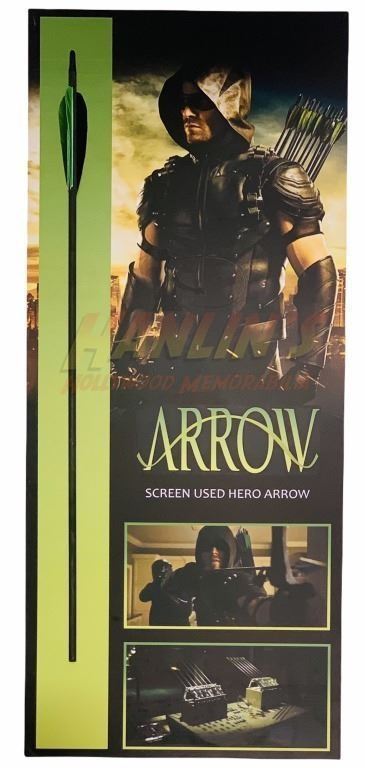 Arrow TV Series (2012-2020) - Green Arrow (Stephen Amell) Hero Arrow With Display