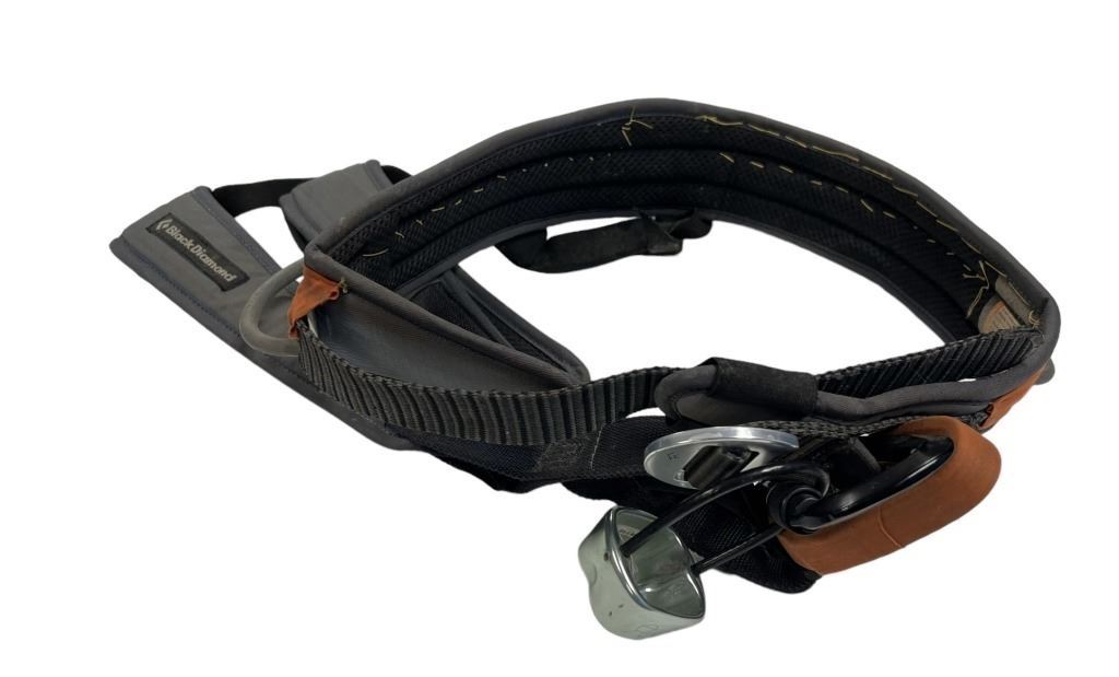 The Cave (2005) - Morris Chestnut (Top Buchanan) Climbing Harness