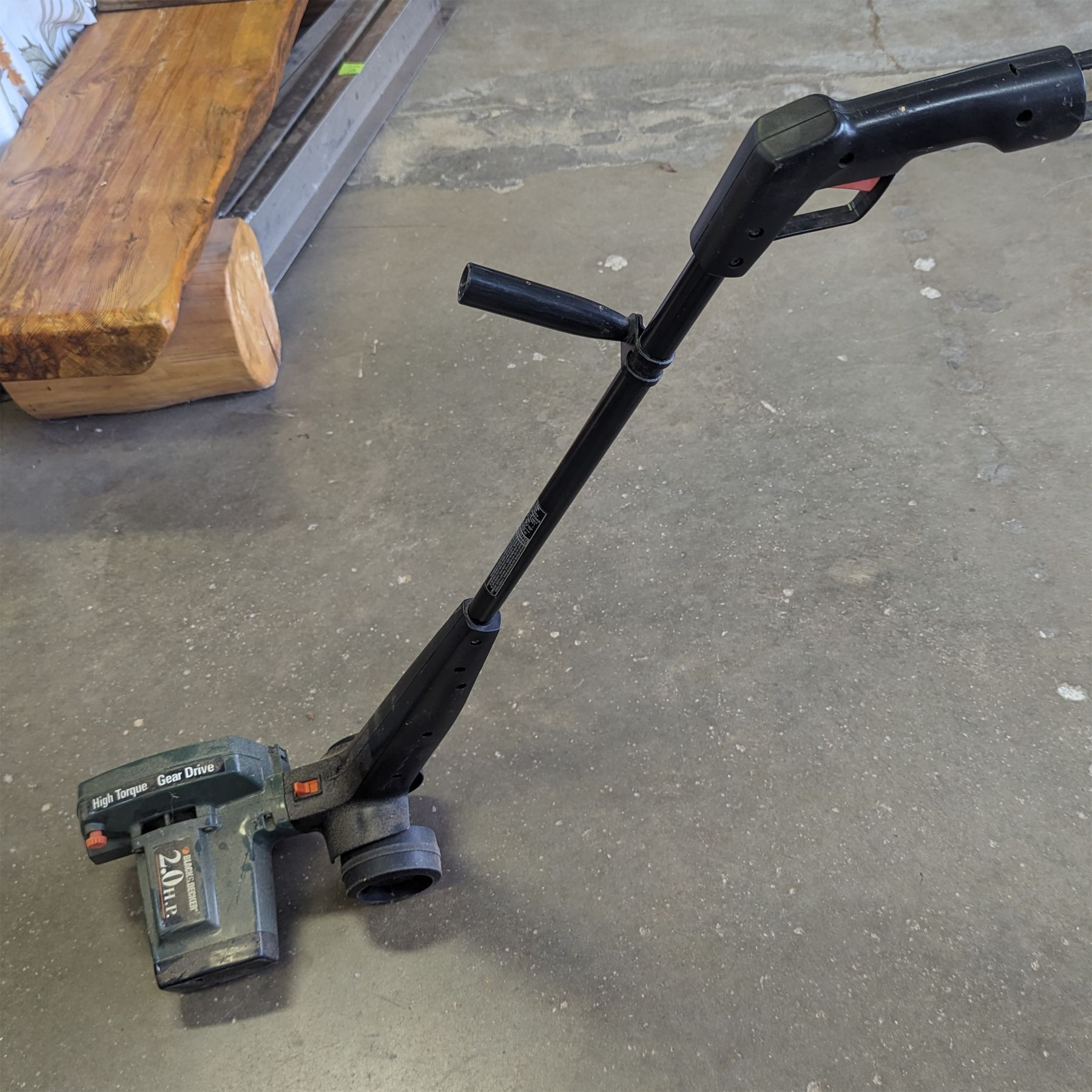 Black & Decker 2HP Lawn Edger LE500 Deluxe - Working Condition