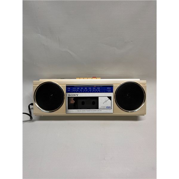 Vintage Sony CFS-250 ghetto blaster. Tested and working. See photos for ...