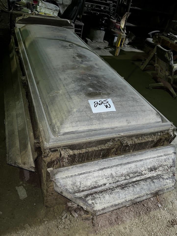 S/2 EAGLE CEMENT BURIAL VAULT MOLD GOES WITH LOT 245W( FOR ONE BID)