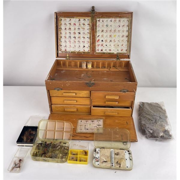 Antique Montana Fly Tying Case
