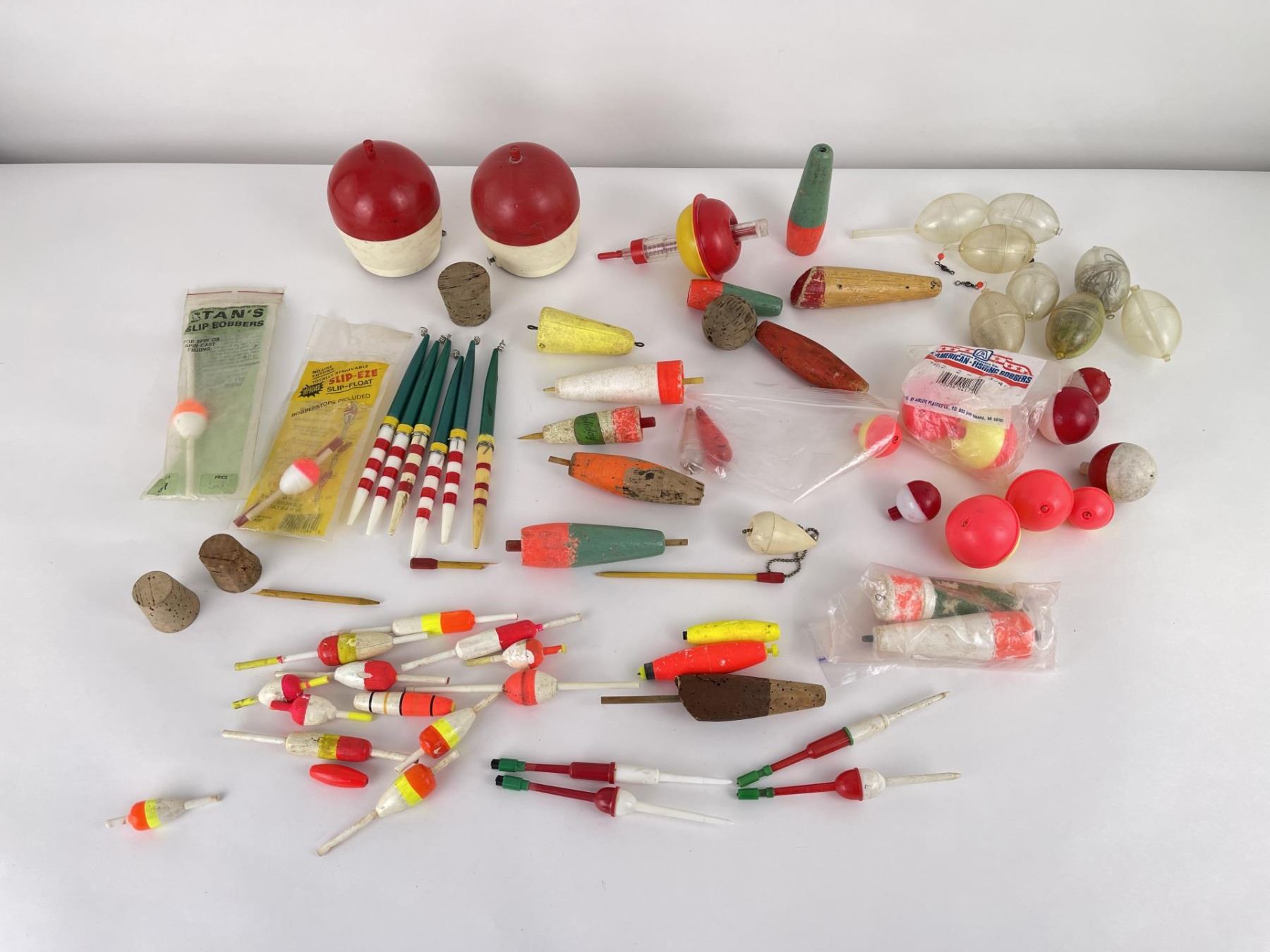 Large Collection Assorted Fishing Floats & Bobbers