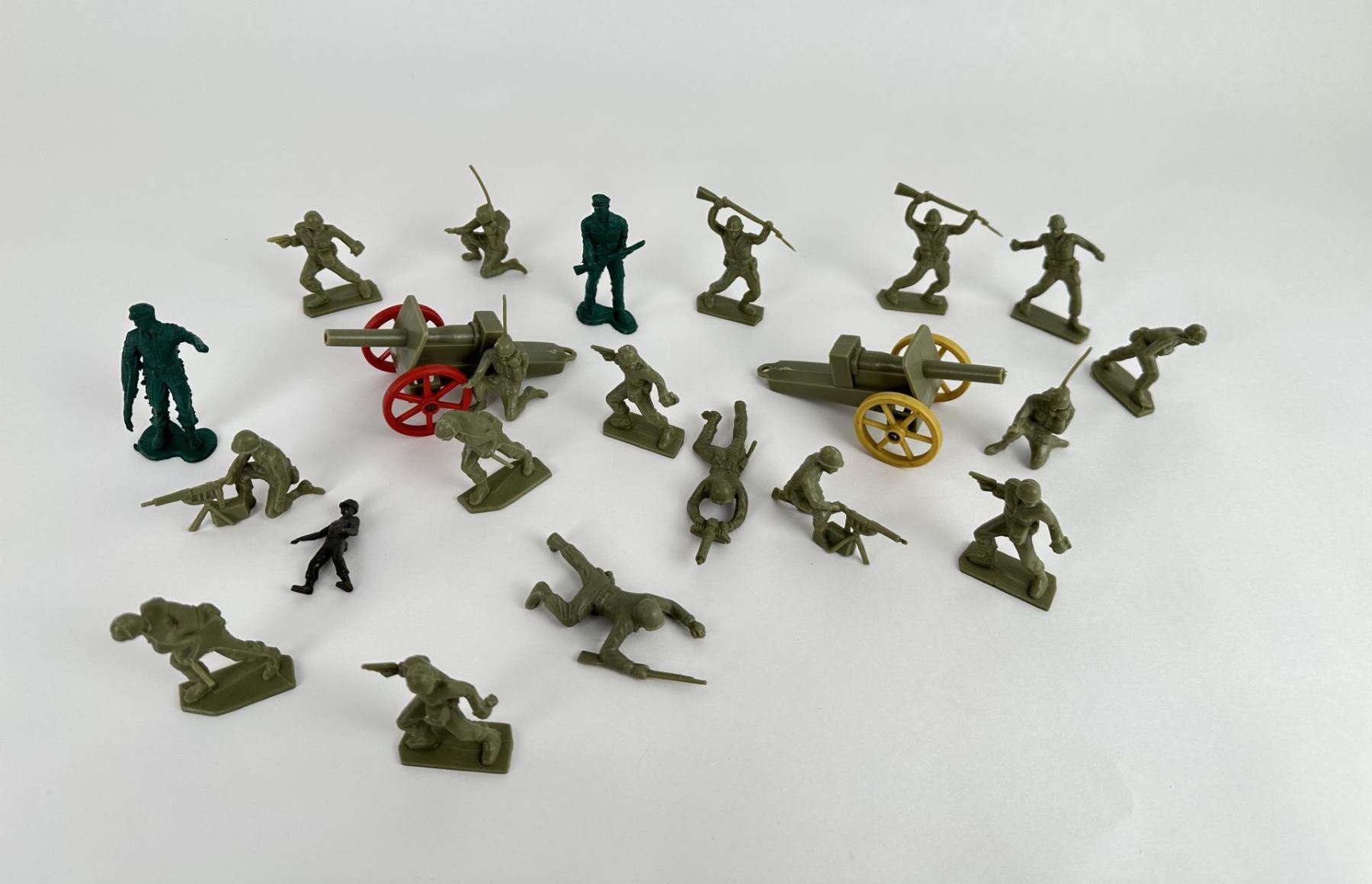 Tim Mee Plastic Toy Soldiers