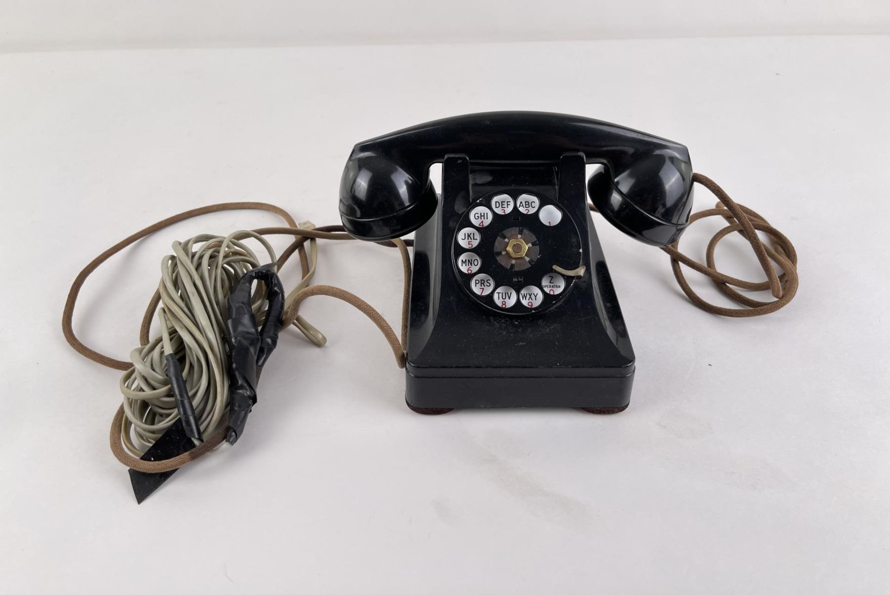 Antique Bell System Rotary Dial Desk Telephone