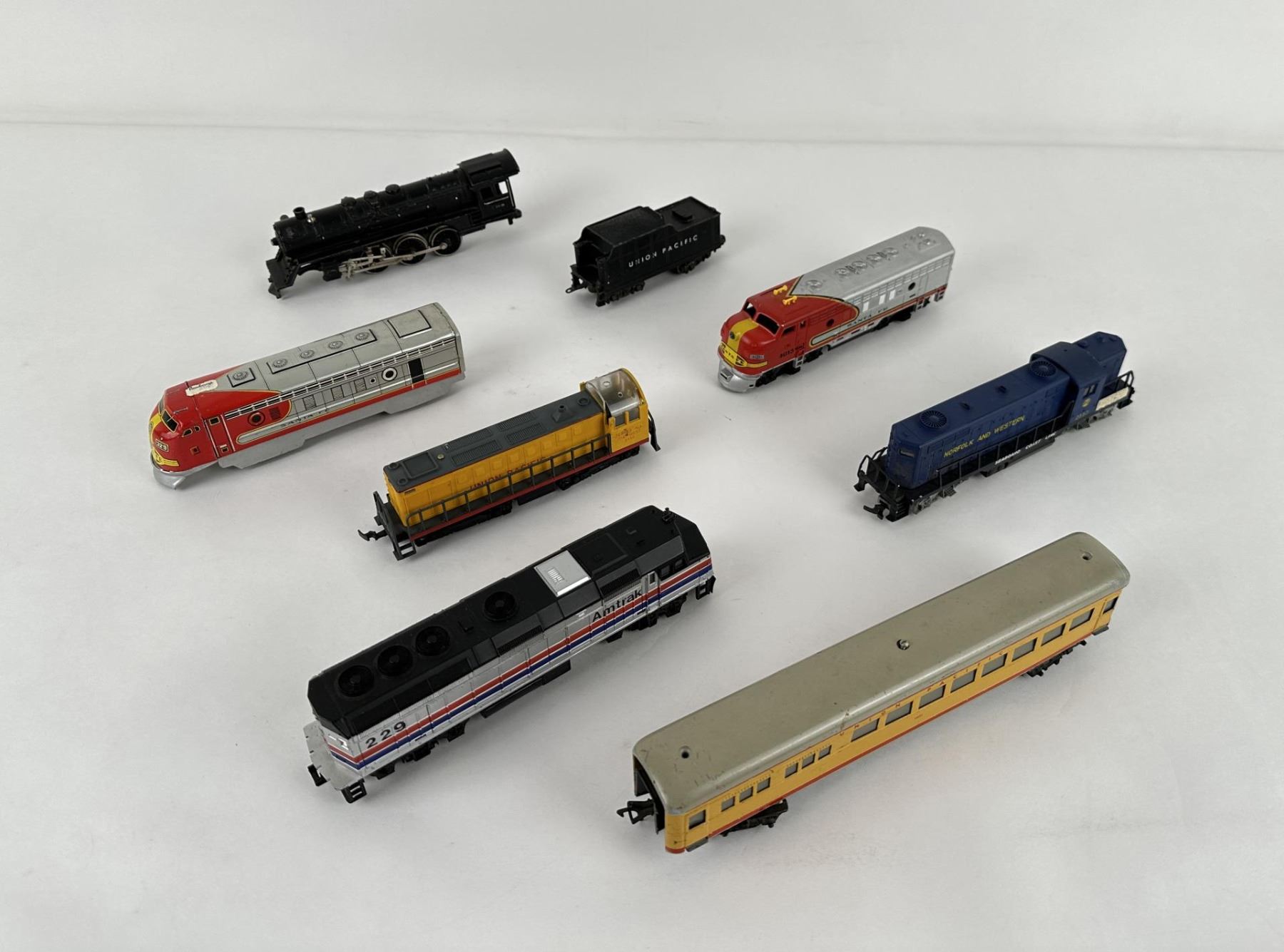 Collection of HO Scale Train Engines