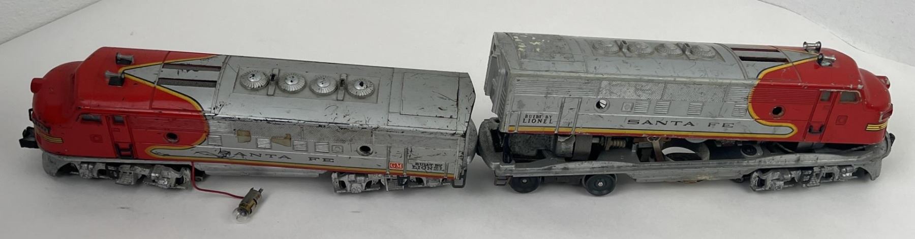 Lionel Santa Fe 2343 Locomotive Engine Set