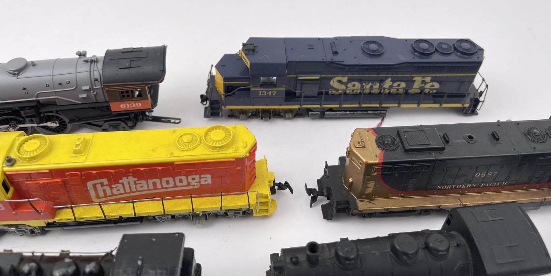 Collection of HO Scale Engines Locomotives