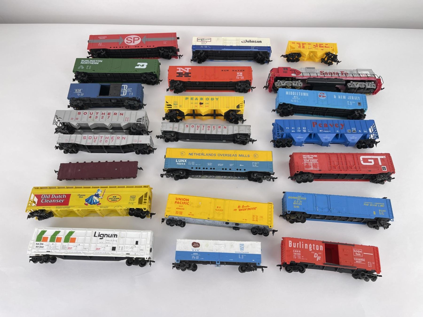 Collection of HO Scale Train Cars