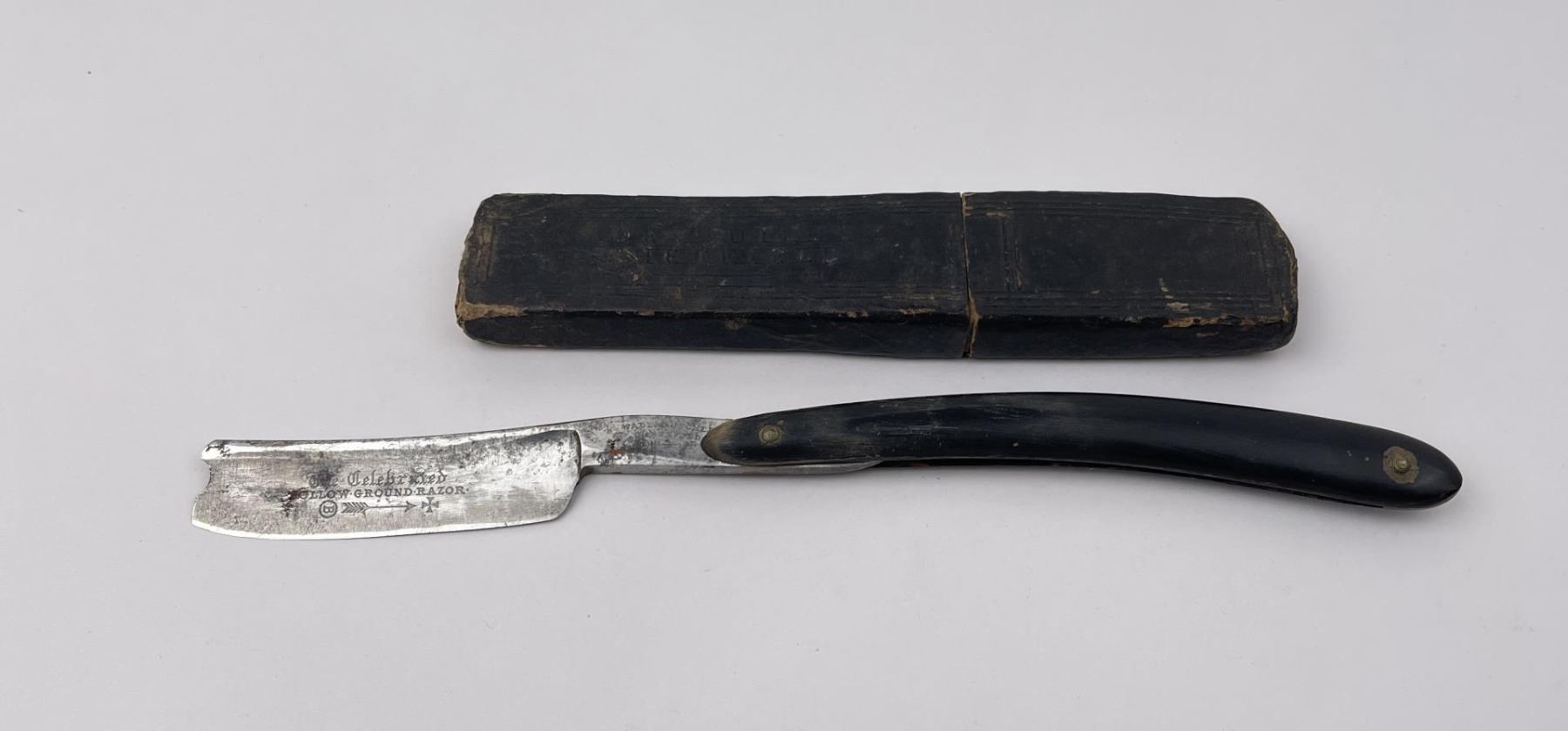 Wade & Butcher Horn Handle Straight Razor