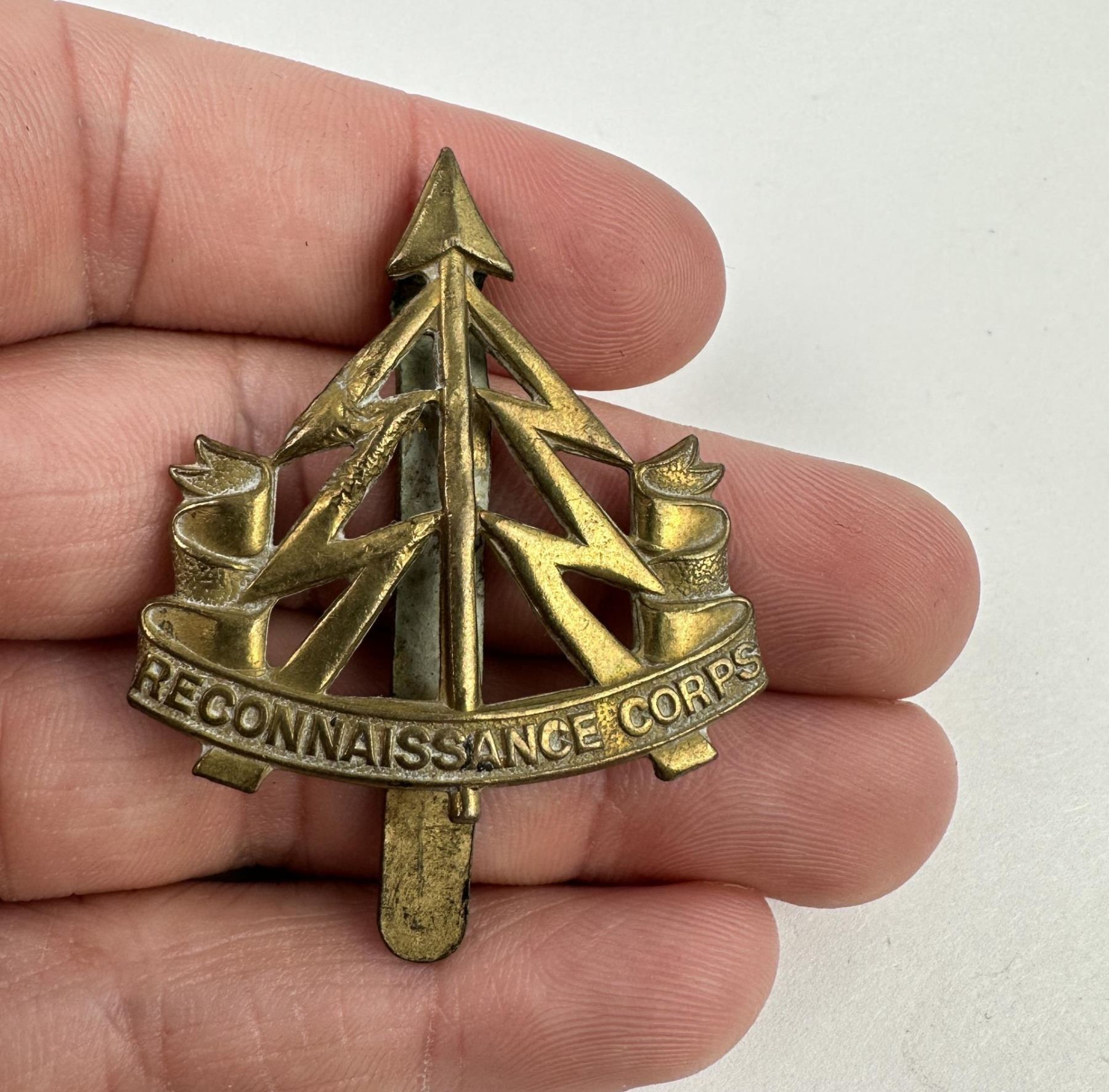 WW2 British Reconnaissance Corps Cap Badge
