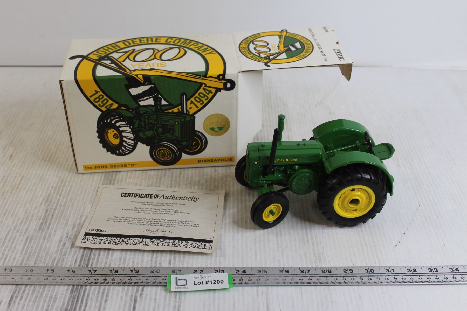 ERTL John Deere Company 100 Years The John Deere "D" Tractor Replica 1/ ...