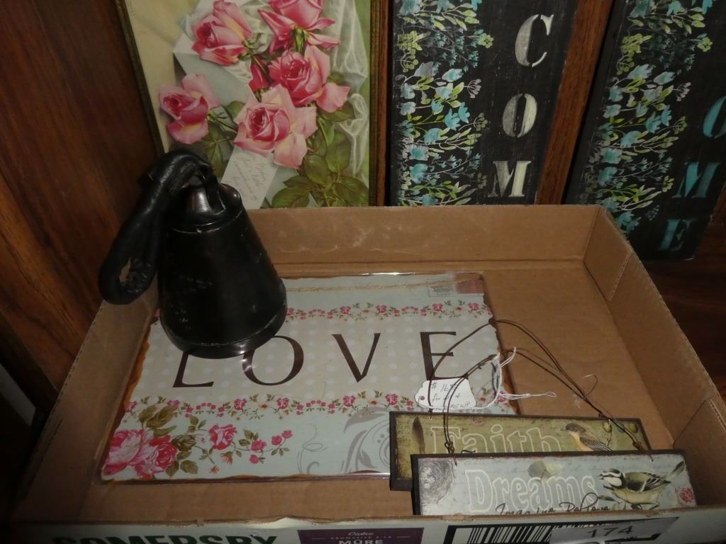 Welcome signs, artwork, water pitcher