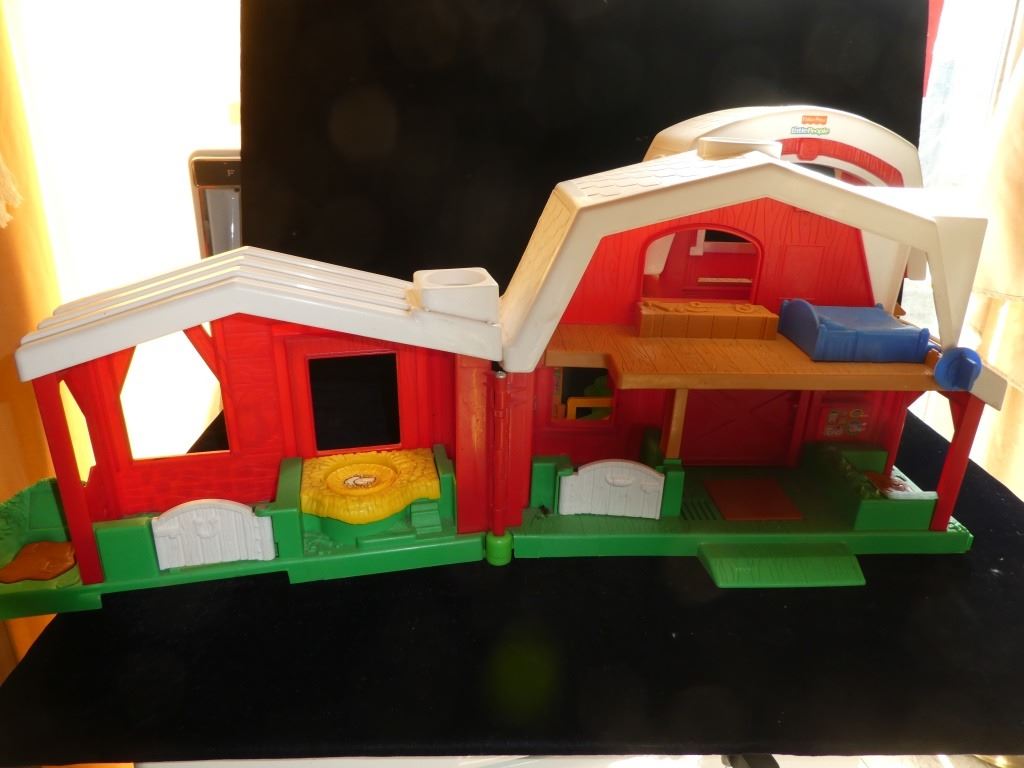 Fisher price little people barn toy