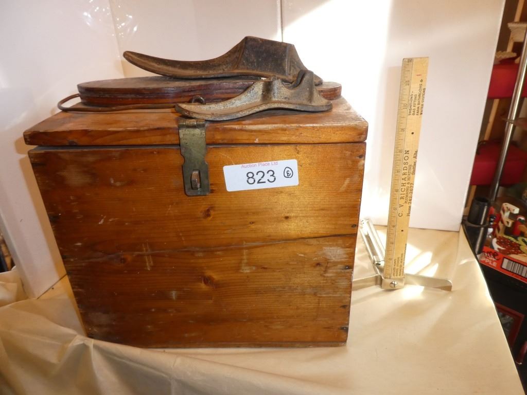 Shoe shining kit Shoe shining kit