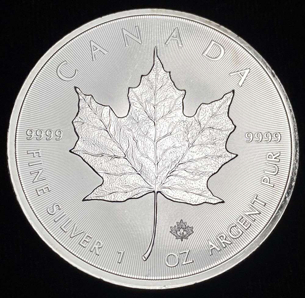 2016 Canada $5 Maple Leaf 1 ozt .9999 Silver