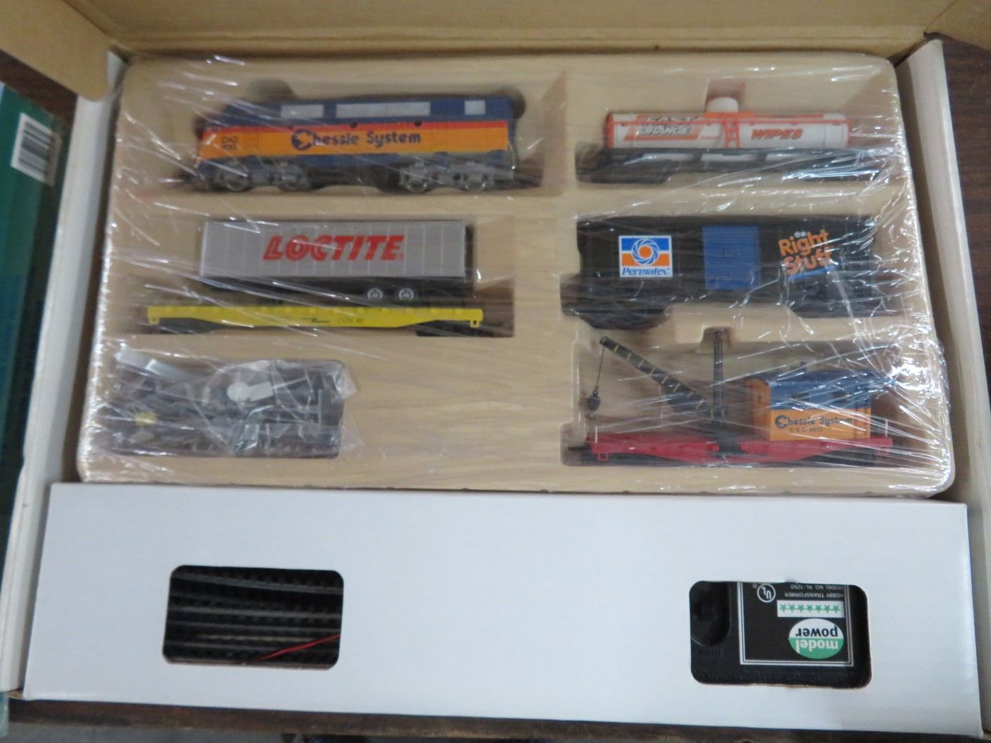 Loctite Ho Train Set