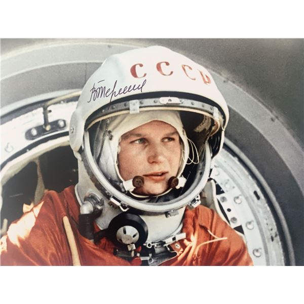 First woman in space Valentina Tereshkova signed photo