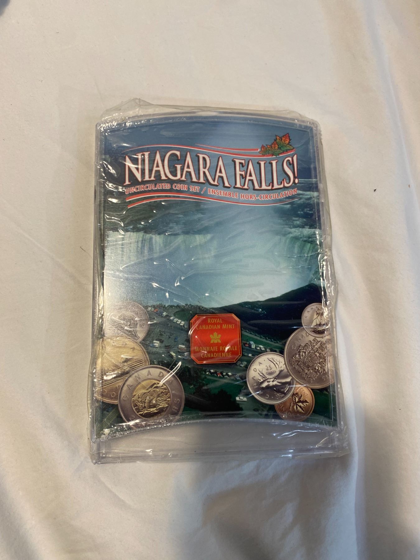 Niagara Falls 2000 Uncirculated Coin Set