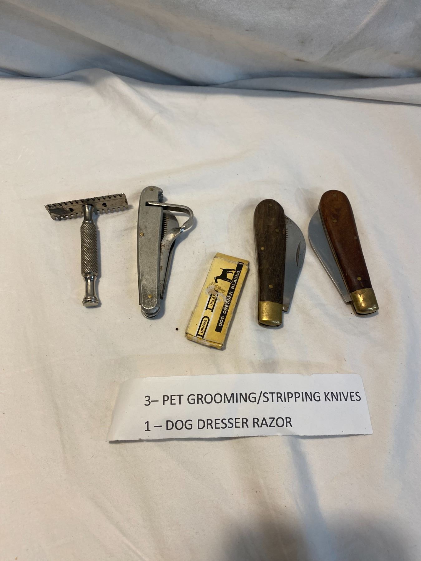 Pet grooming/stripping knives and dog dresser razor
