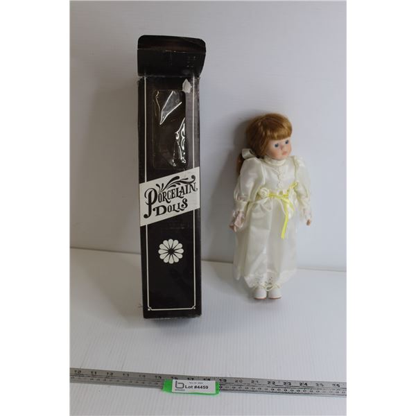 Porcelain Doll Bodnarus Auctioneering