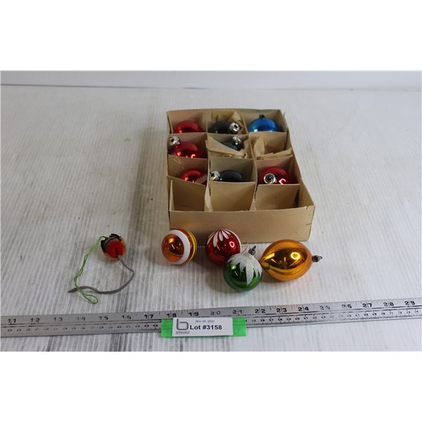 13 Vintage Glass Christmas Ornaments Bodnarus Auctioneering