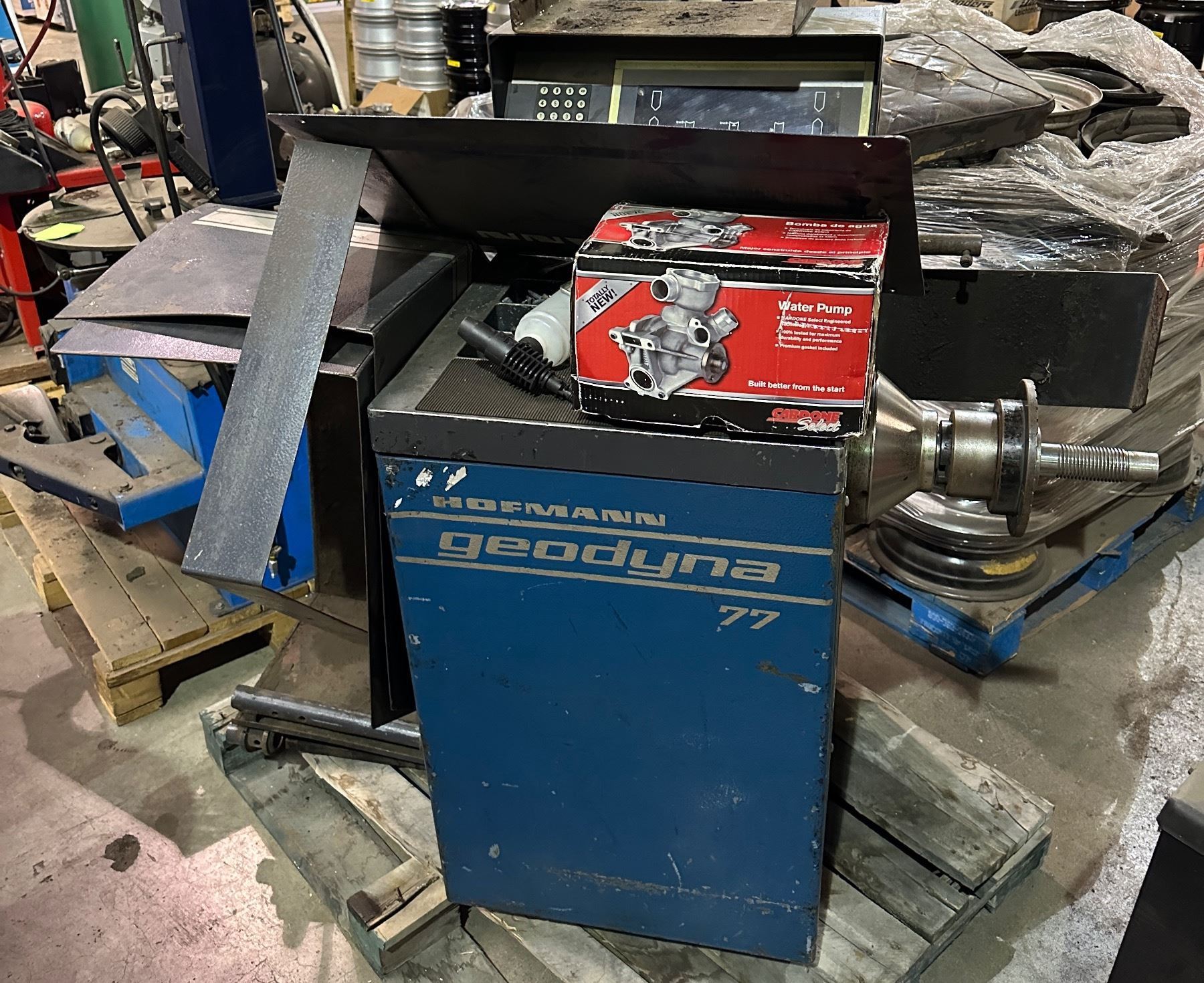 Hofmann Geodyna 77 Wheel Balancing Machine (220v / 6.5a) / Made in Germany