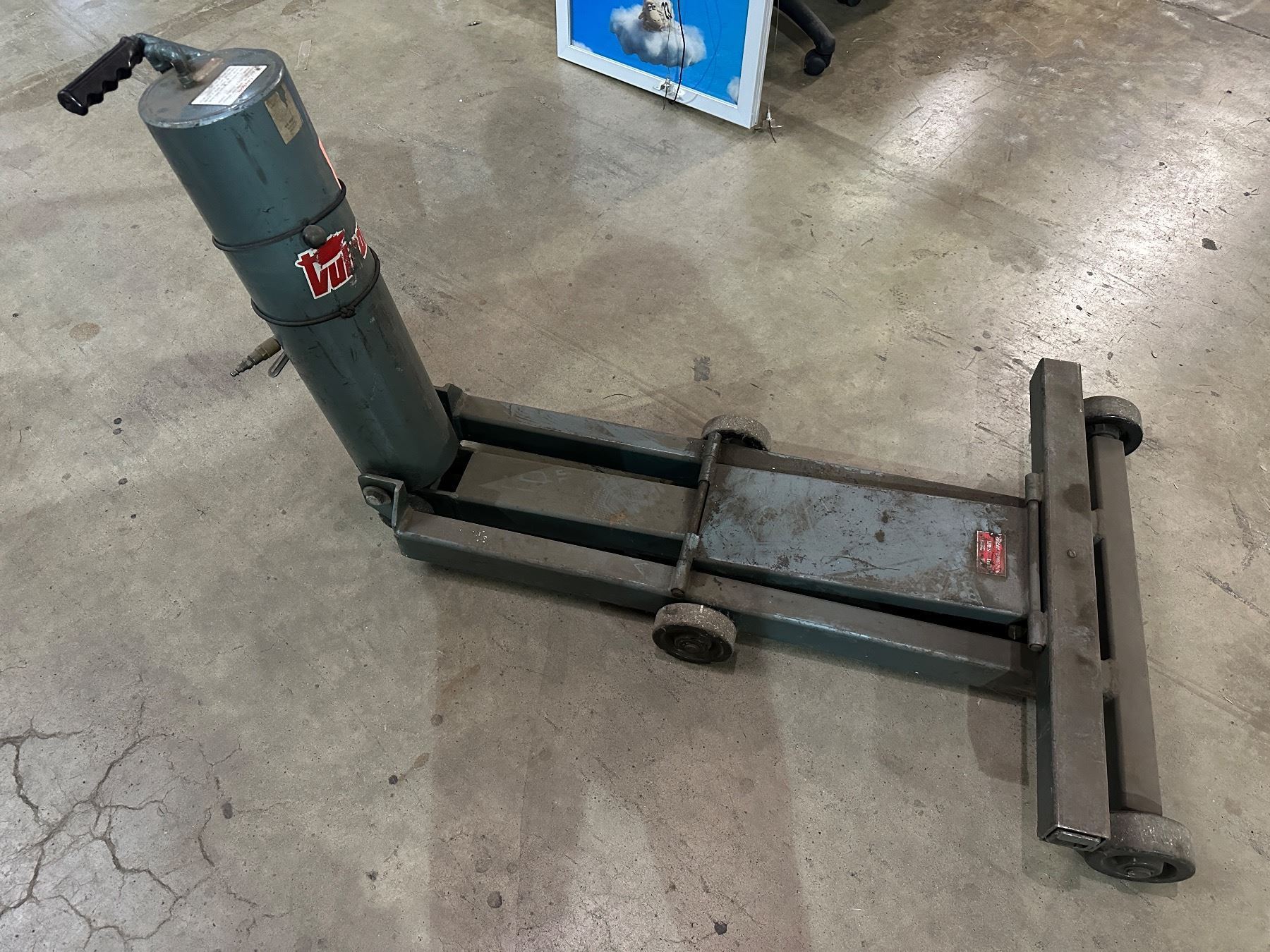 Vulcan FL-32 Low Profile Air Jack / 4000lb Capacity / 175lb Max psi