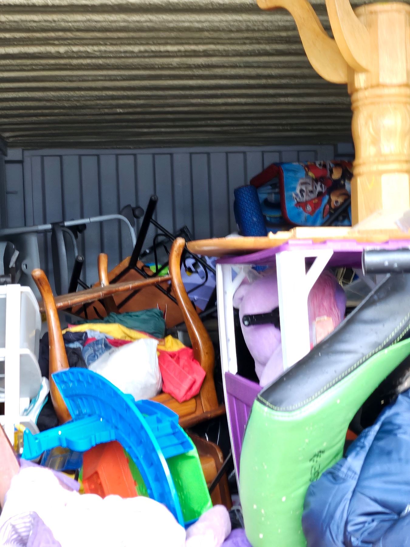 Contents of locker 1075 PSS 8x20 container Penticton Self Storage 380 ...