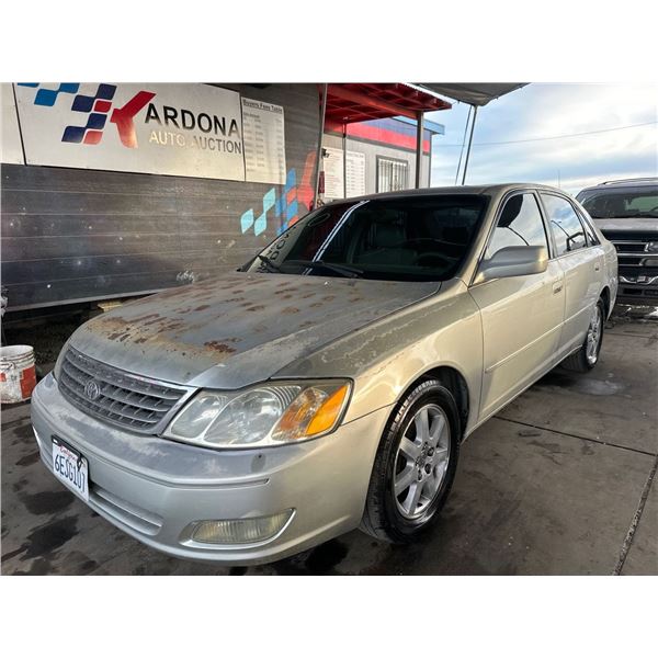 2001 TOYOTA AVALON